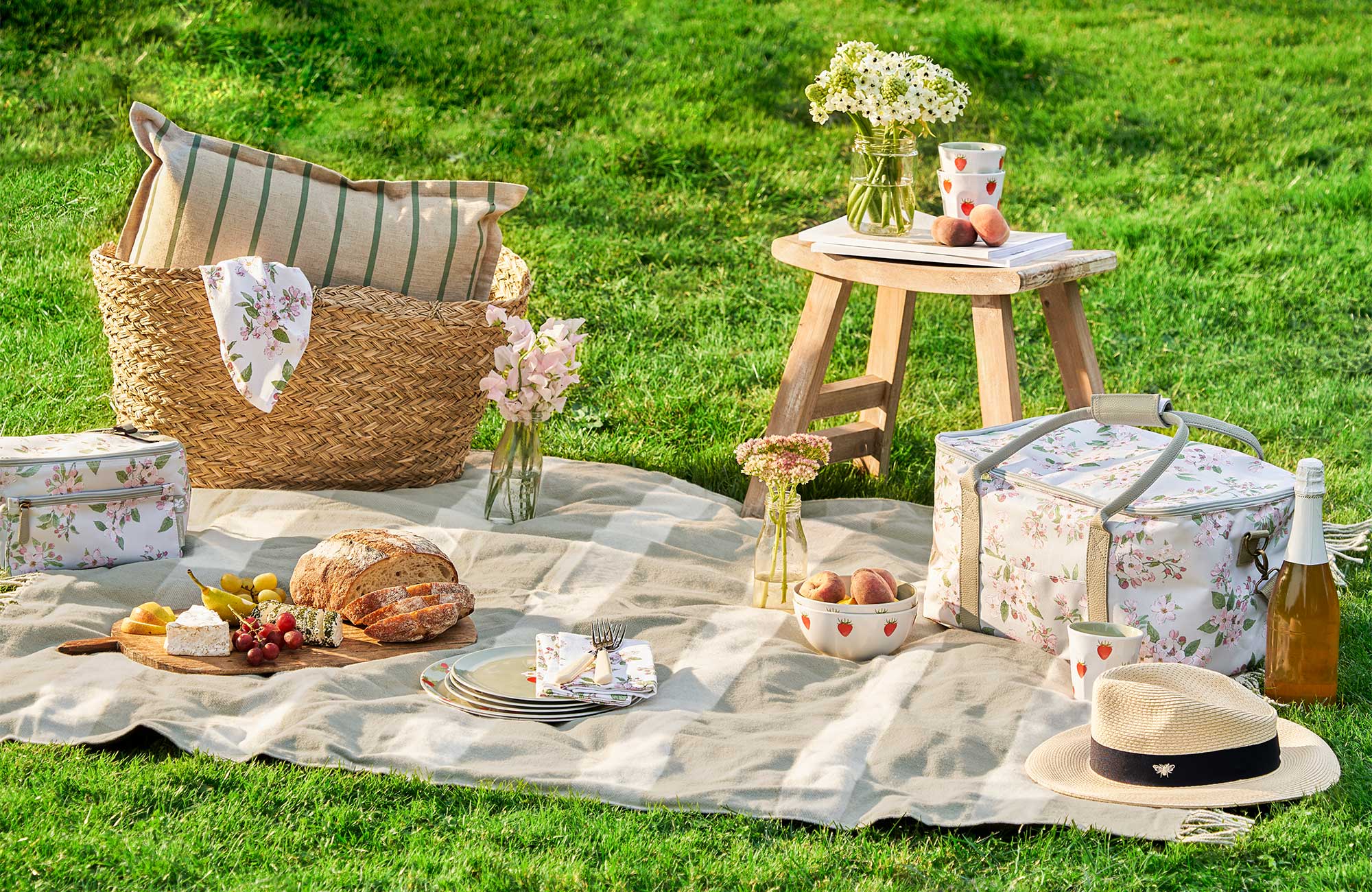Five Hacks for Picnic Season