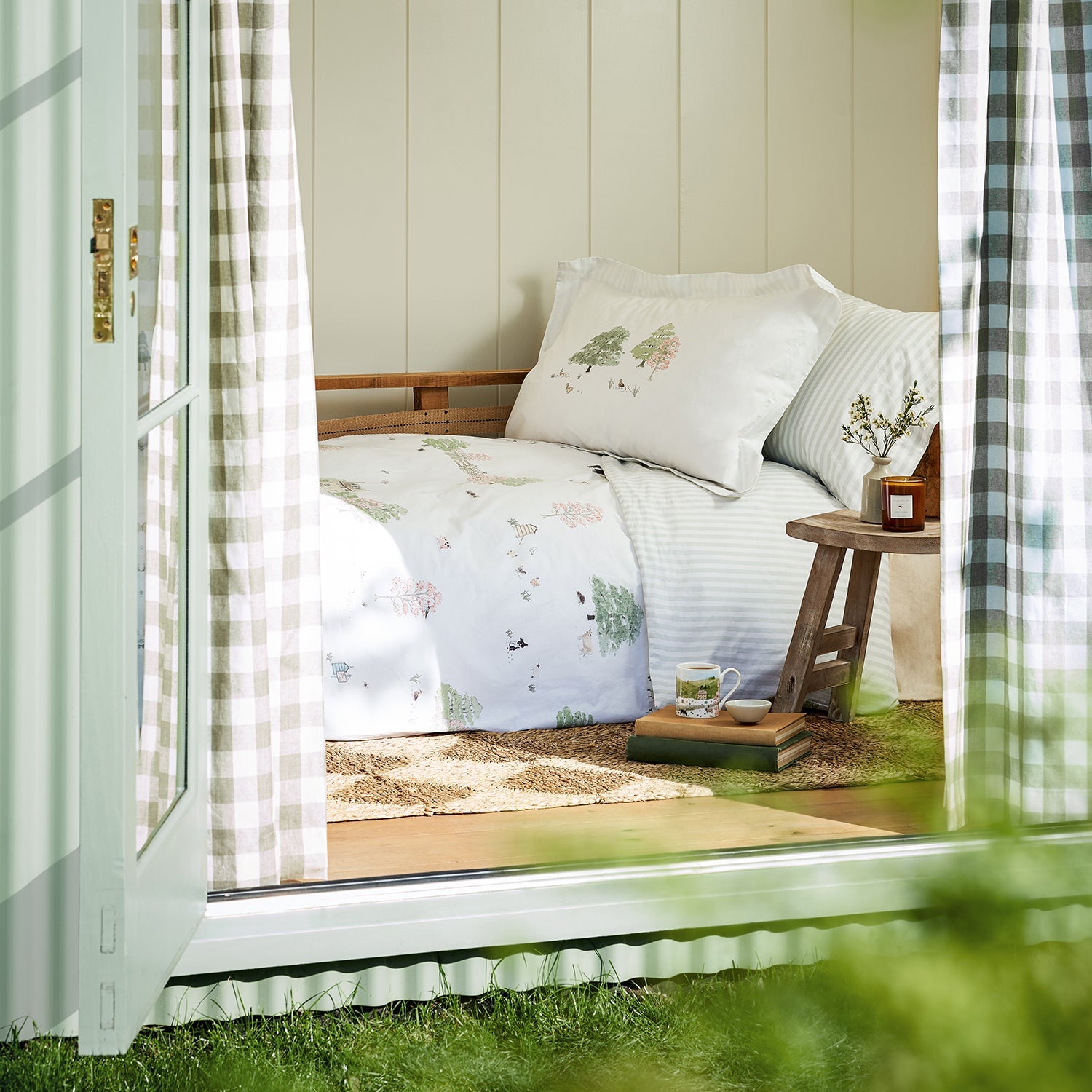 Spring Cottage Bedding Set by Sophie Allport