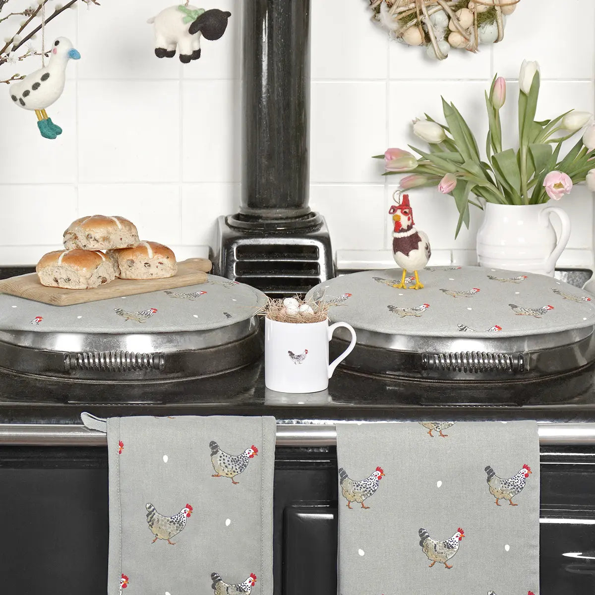 Chicken Circular Hob Cover by Sophie Allport